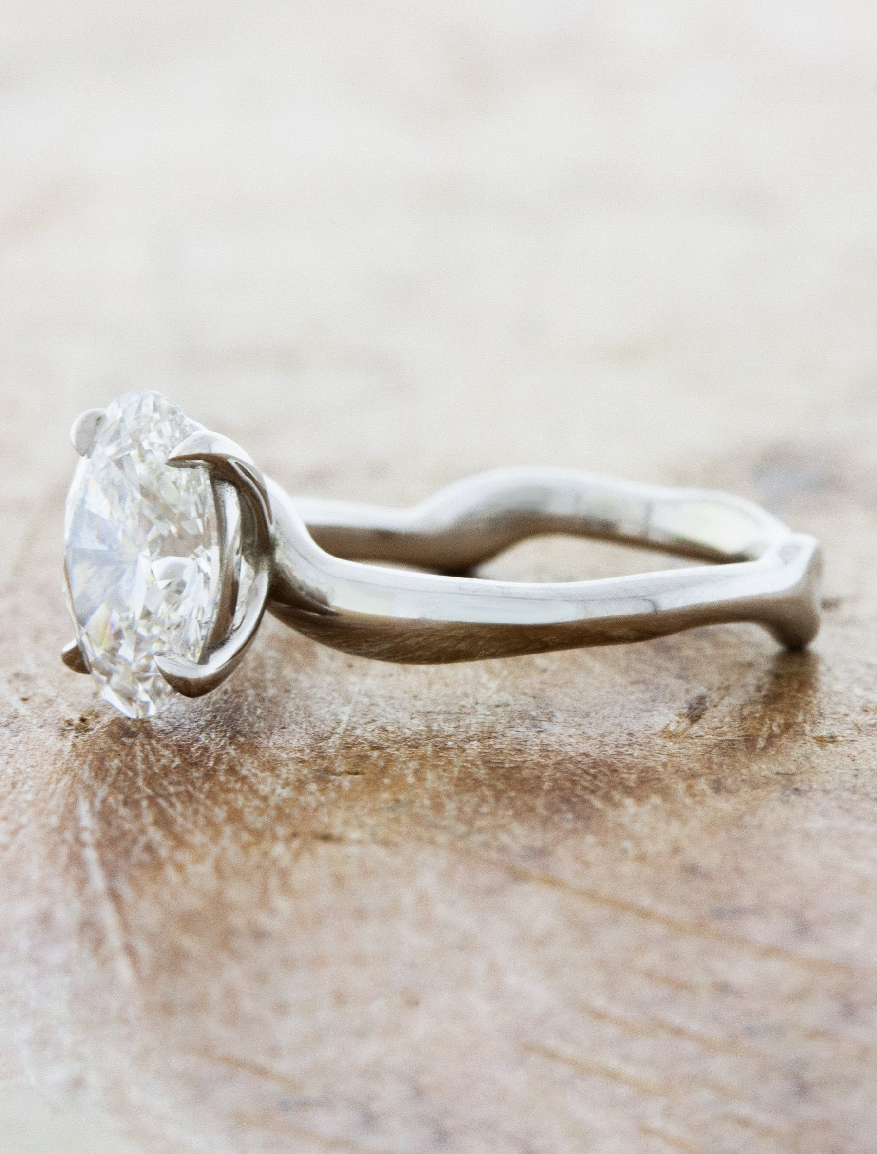 Aurora Oval: Sculptural Oval Engagement Ring | Ken & Dana Design