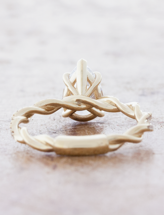 Melody: Pear Solitaire Engagement Ring with Pavé Twisted Band | Ken ...