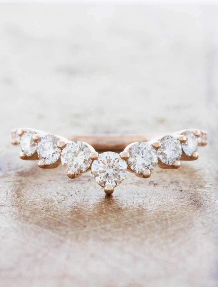 Reinette: Curved Multi-Stone Diamond Pavè Wedding Band | Ken & Dana Design
